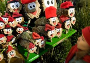 Caga Tio: Everything you need to know about this Catalan Christmas ...
